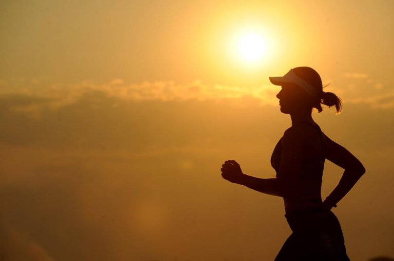 The Best Ways To Set Yourself Up For Early-Morning Run Success