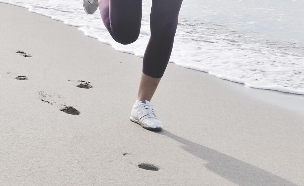 10 Best All White Running Shoes - 2022 Buying Guide | RunnerClick