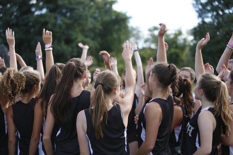 Appreciating the Team Dynamic of Cross Country | RunnerClick