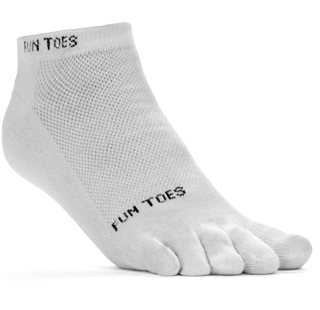 9 Best Toe Socks For Running Reviewed in 2022 | RunnerClick
